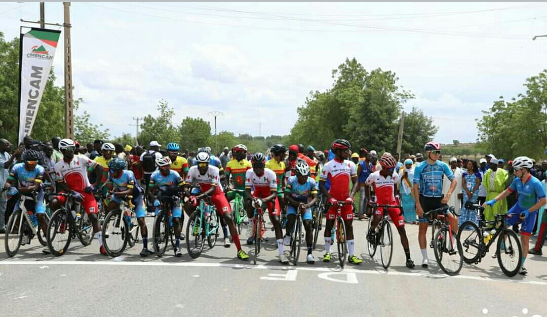 Cameroun-19e Tour cycliste international du Cameroun : 963,900 km à ...