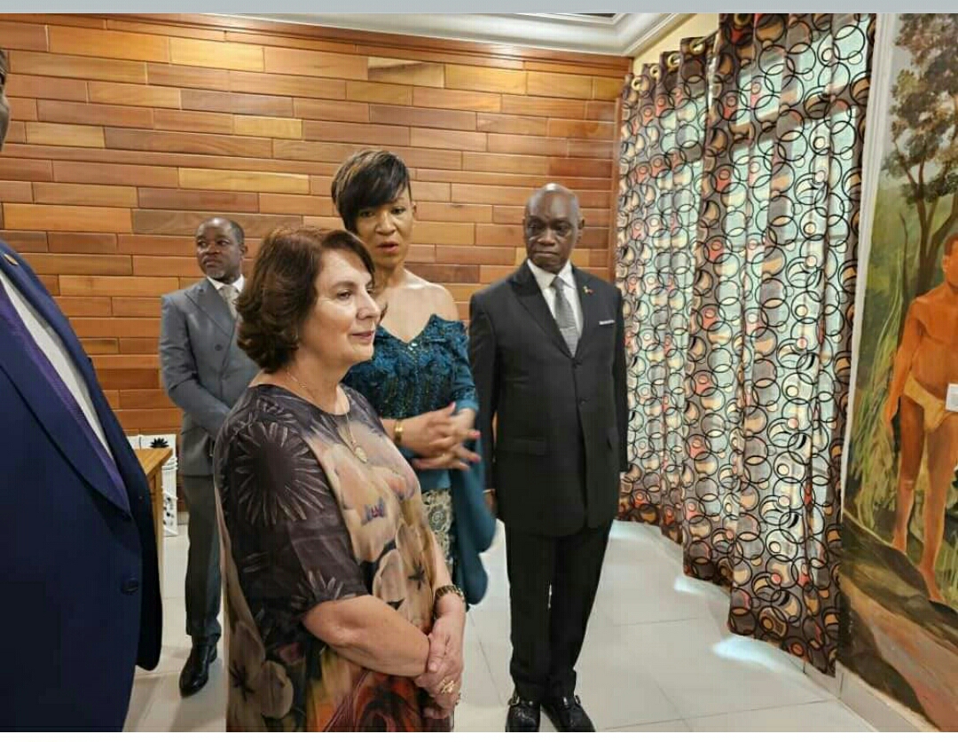 Cameroun-Promotion de l'architecture d'interieur : Dr Rosalia Arteaga ...